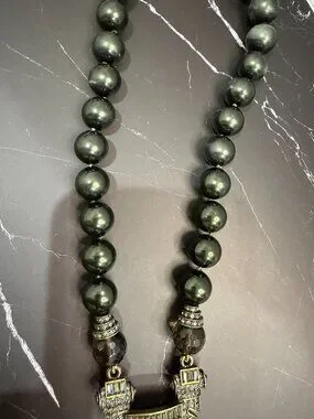 Heidi Daus | Jewelry | Heidi Daus Olive Green Beaded Statement Necklace ...